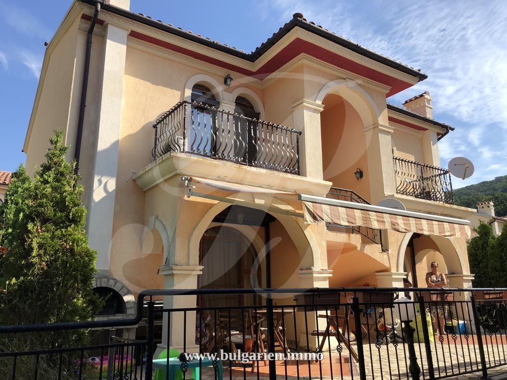 Haus am Strand in Elenite - Royal Club Victoria